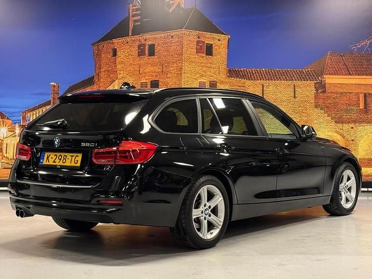 Gebruikt 2017 BMW 320 Executive 184 PK Stationwagen – Noord-Holland ...
