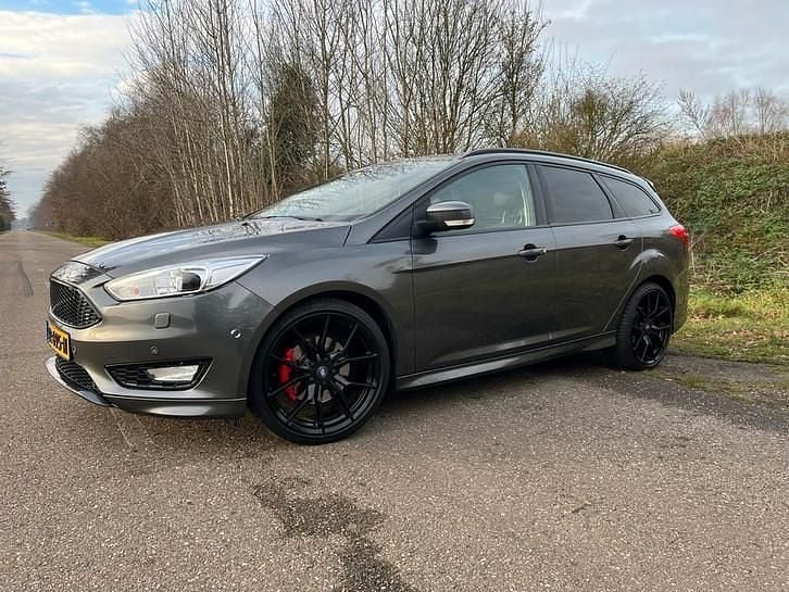Gebruikt 2015 Ford Focus ST-Line 150 PK Stationwagen – Limburg (Dealer ...