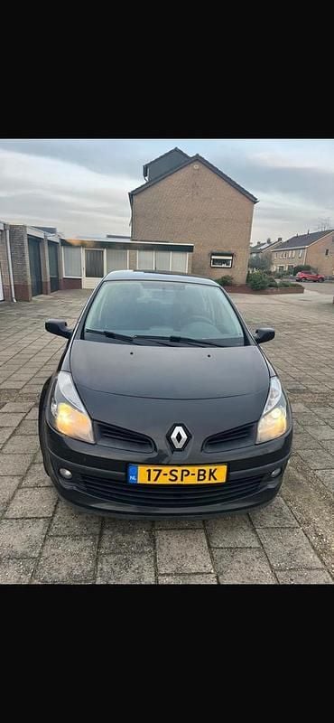 Gebruikt 2006 Renault Clio R.S. 98 PK Hatchback – Limburg (Dealer) – € ...