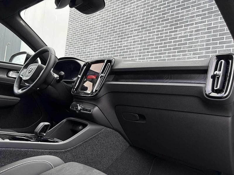 Nieuw 2025 Volvo EC40 Plus 251 PK SUV – 7007 CL Doetinchem (Dealer) – € ...