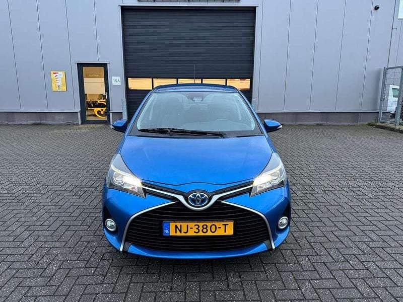 Gebruikt 2017 Toyota Yaris Hybrid Trend 75 PK Hatchback – 5281RE BOXTEL ...