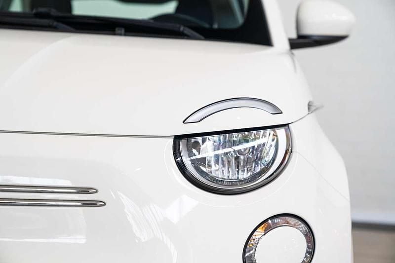 Gebruikt 2021 Fiat 500e Passion 118 PK Hatchback – 7333NP NP Apeldoorn ...