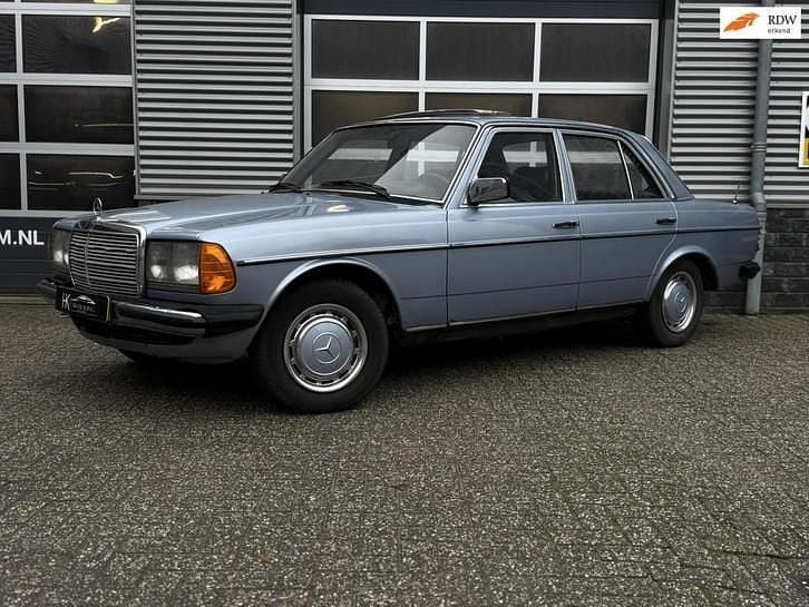 Gebruikt 1981 Mercedes 200 60 PK Sedan – 5342 PN Oss (Dealer) – € 3.995 ...