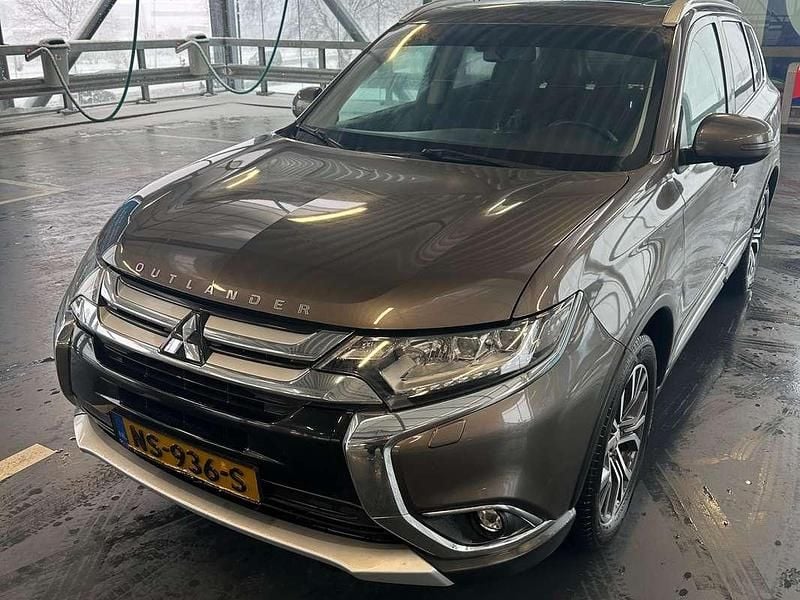 Gebruikt 2017 Mitsubishi Outlander Instyle 150 PK SUV – Noord-Brabant ...