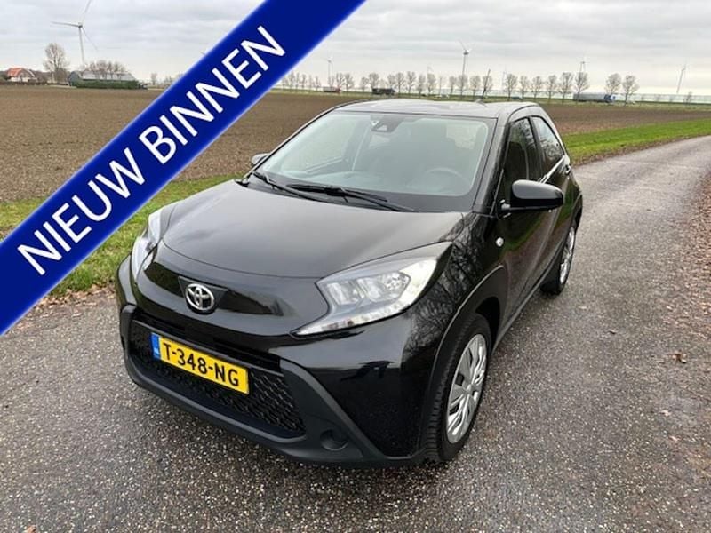 Occasion 2023 Toyota Aygo X Play 74 PK SUV – 4671BM BM Dinteloord ...