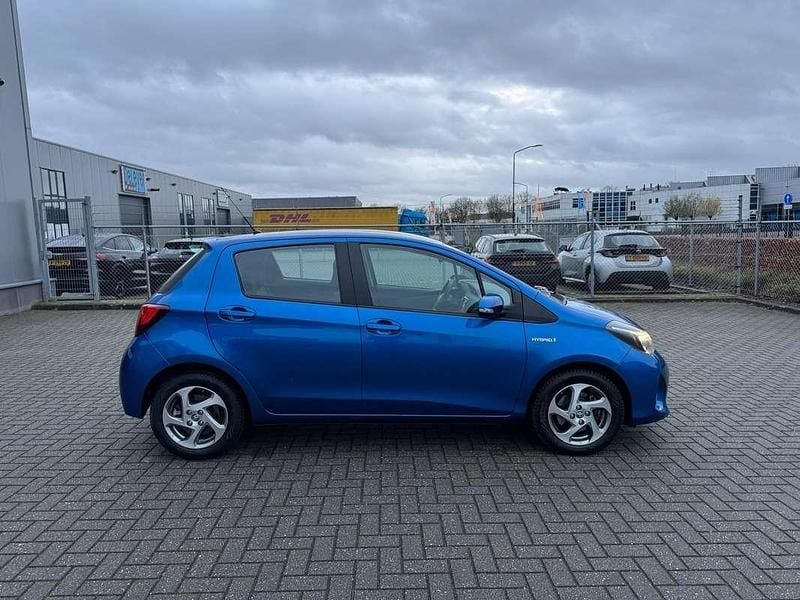 Gebruikt 2017 Toyota Yaris Hybrid Trend 75 PK Hatchback – 5281RE BOXTEL ...