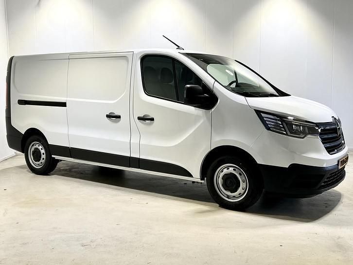 Occasion 2023 Renault Trafic Komfort 110 PK MPV – Noord-Holland (Dealer ...