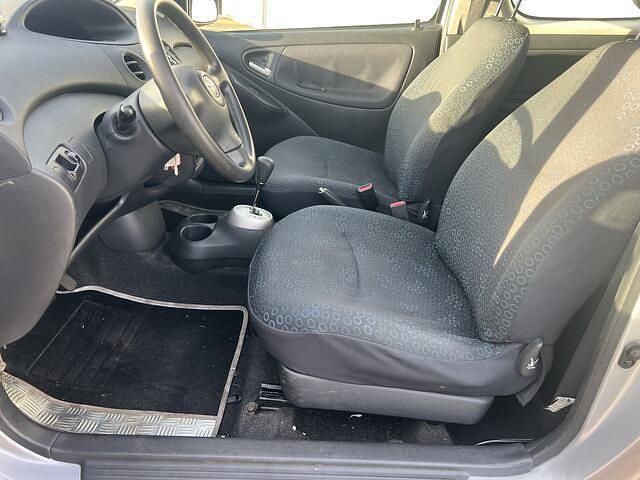 Gebruikt 2003 Toyota Yaris Luna 68 PK Hatchback – 7821 AC Emmen (Dealer ...