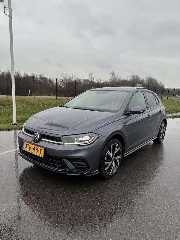 Gebruikt 2022 VW Polo R-line 95 PK Sedan – Noord-Holland (Dealer) – € ...