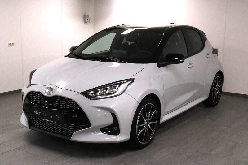 Nieuw 2025 Toyota Yaris Hybrid Plus Hatchback – 6118AP Nieuwstadt ...