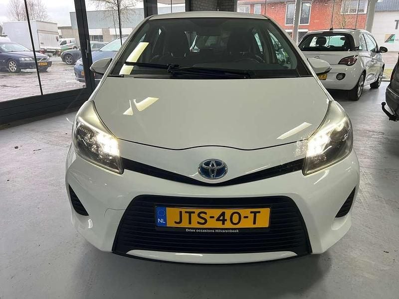 Gebruikt 2013 Toyota Yaris Hybrid 75 PK Sedan – 5081NS NS Hilvarenbeek ...