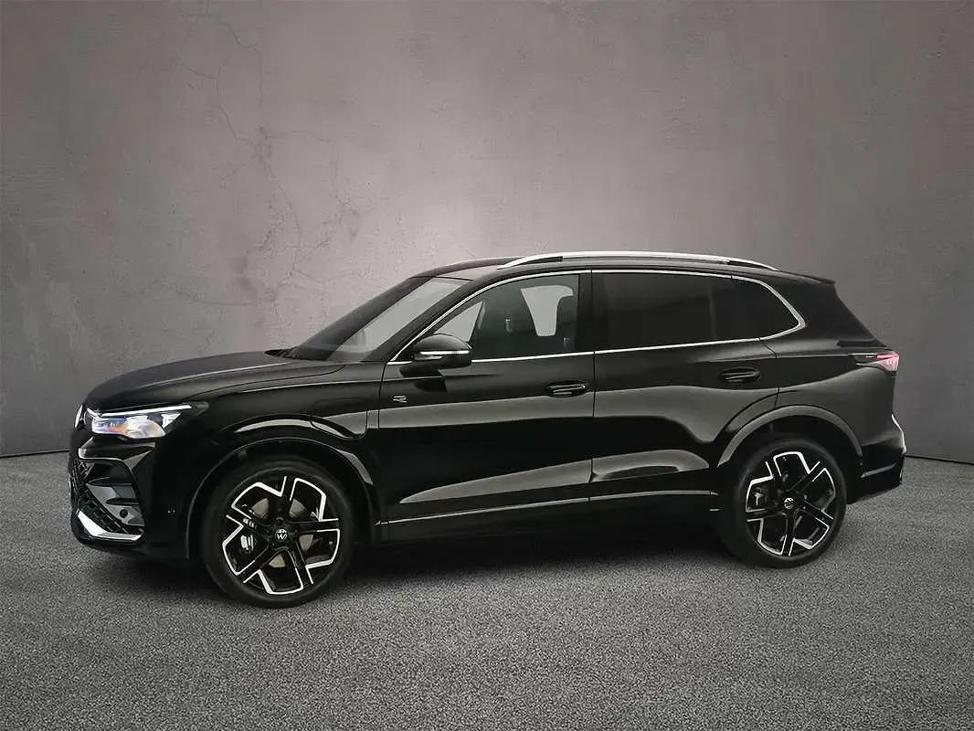 Nieuw VW Tiguan R-line Edition 204 PK (2026) in HENGELO OV - € 56.748 ...