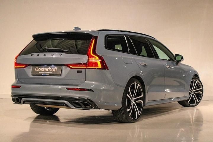 Occasion 2022 Volvo V60 R-Design 349 PK Stationwagen – 9753TB TB Haren ...