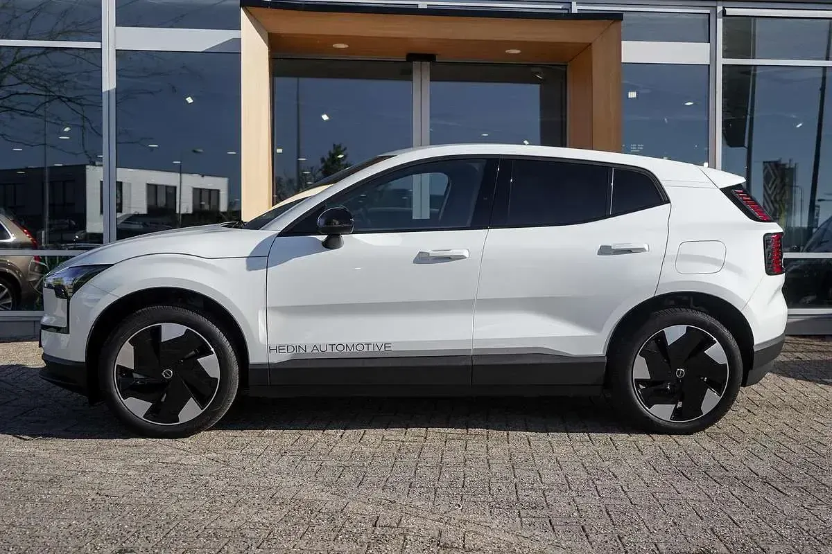 Occasion Volvo EX30 Plus 272 PK (2026) in Leiderdorp - € 39.995 | AutoUncle