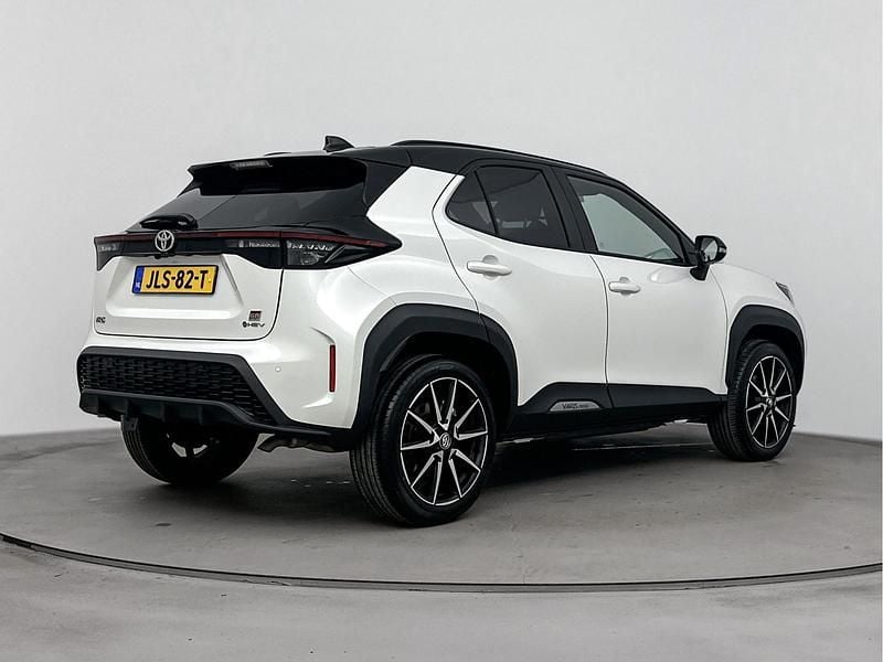 Nieuw 2025 Toyota Yaris Cross Sport 131 PK SUV – 1101 GC Amsterdam ...