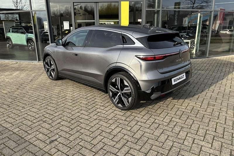 Nieuw 2025 Renault Megane E-Tech Iconic 218 PK Hatchback – Limburg ...
