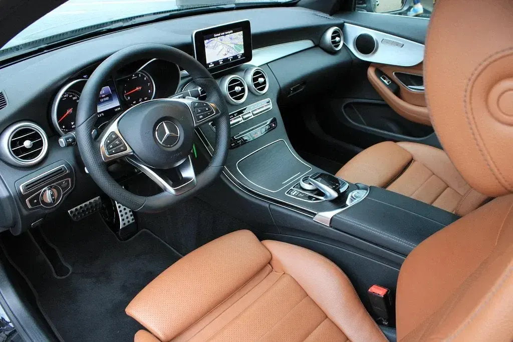 Occasion Mercedes C180 AMG 156 PK (2016) in MAARSSEN - € 449 | AutoUncle