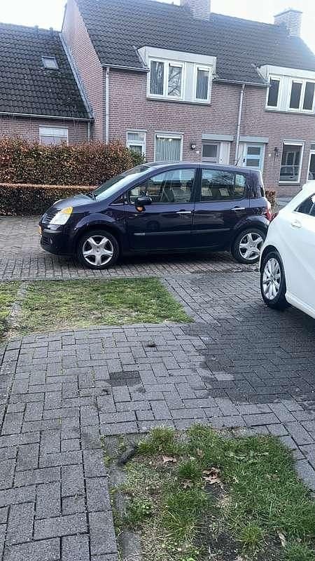 Gebruikt 2004 Renault Modus Privilege 75 PK MPV – Noord-Brabant (Dealer ...