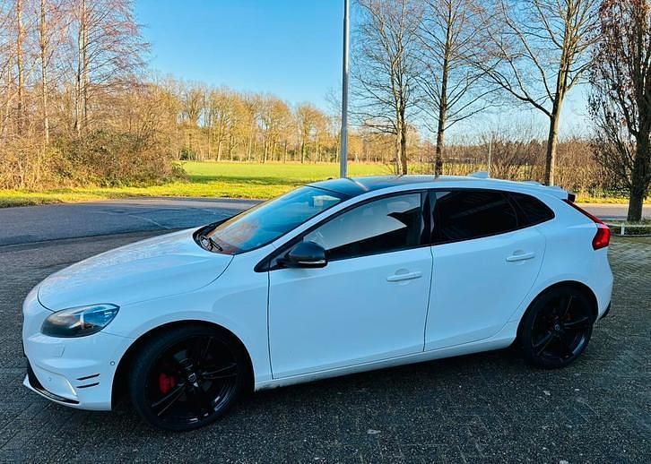 Gebruikt 2015 Volvo V40 190 PK – Gelderland (Dealer) – € 7.250 (Duur ...