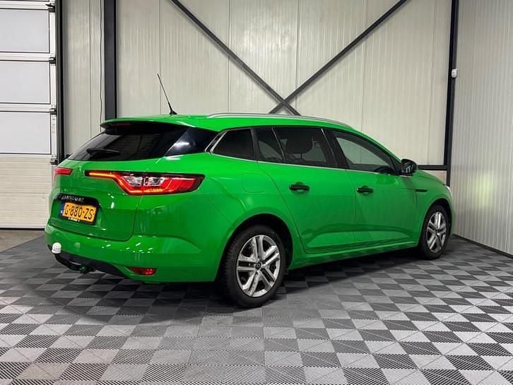 Gebruikt 2020 Renault Mégane IV Zen 115 PK Stationwagen – Gelderland ...