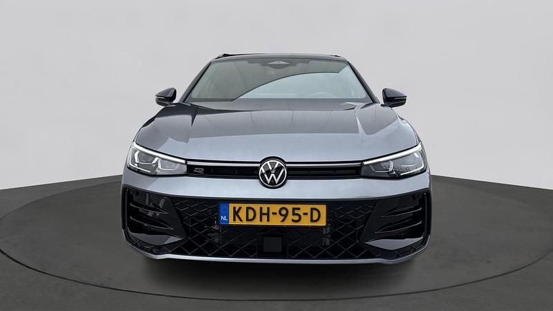 Nieuw VW Passat R-line Edition 272 PK (2026) in Eindhoven - € 64.950 ...