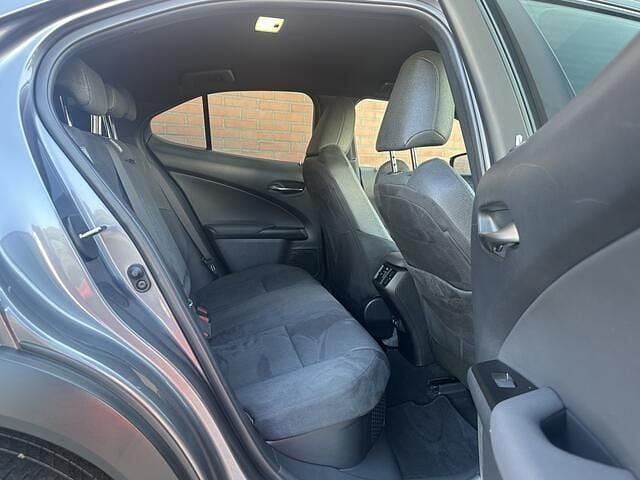 Gebruikt 2020 Lexus UX 250h 154 PK SUV – 2544 CV Den haag (Dealer) – € ...