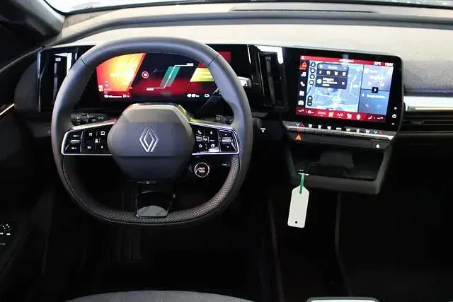 Nieuw Renault Megane E-Tech Komfort 218 PK (2026) in Zutphen - € 34.945 ...