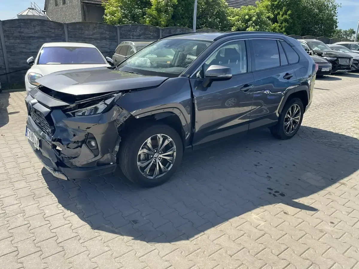 Używany Toyota RAV4 Hybrid 218 KM (2024) w Gliwice - 79 900 zł | AutoUncle
