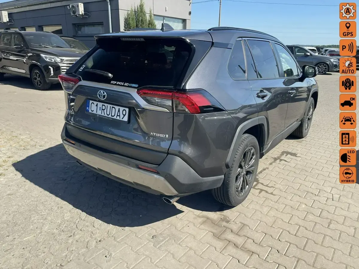 Używany Toyota RAV4 Hybrid 218 KM (2024) w Gliwice - 79 900 zł | AutoUncle