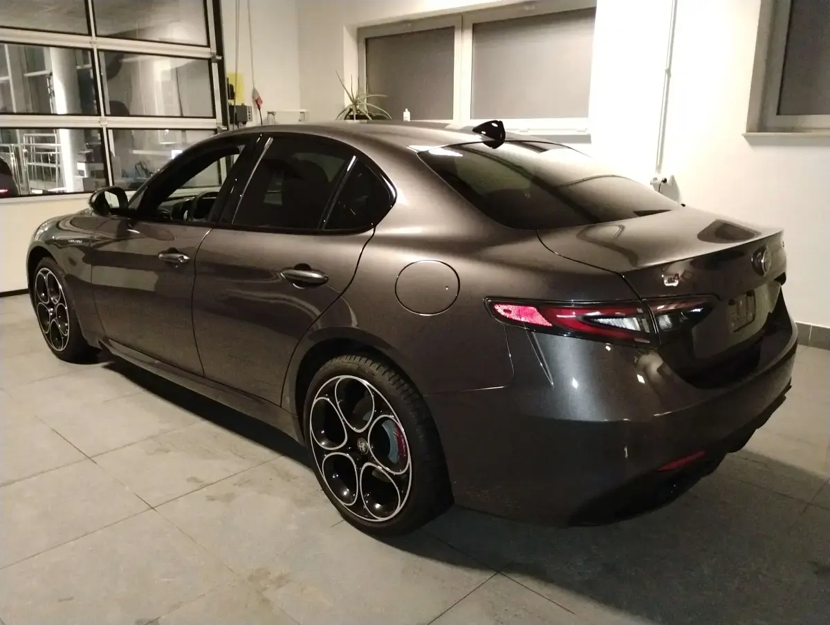Nowe Alfa Romeo Giulia Veloce 280 KM (2026) w RZESZOW - 230 900 zł ...