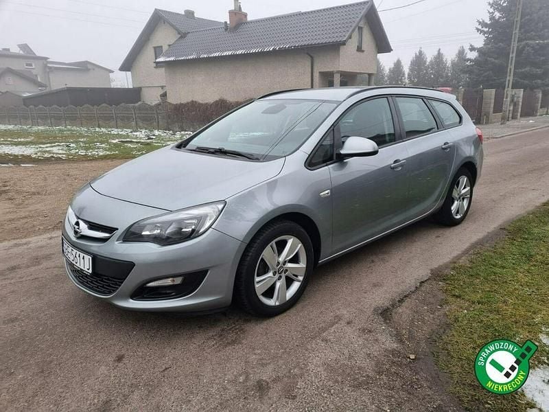 Używany 2014 Opel Astra 120 KM Kombi – Śląskie (Dealer) – 25 800 zł (Uczciwa cena) | AutoUncle