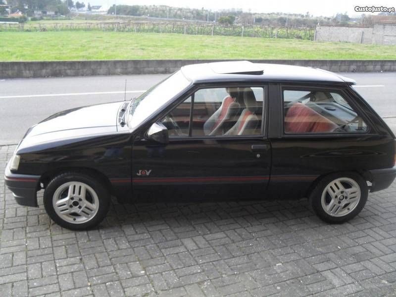 Vendido Opel Corsa joy 1.4s - 90 - Carros usados para venda