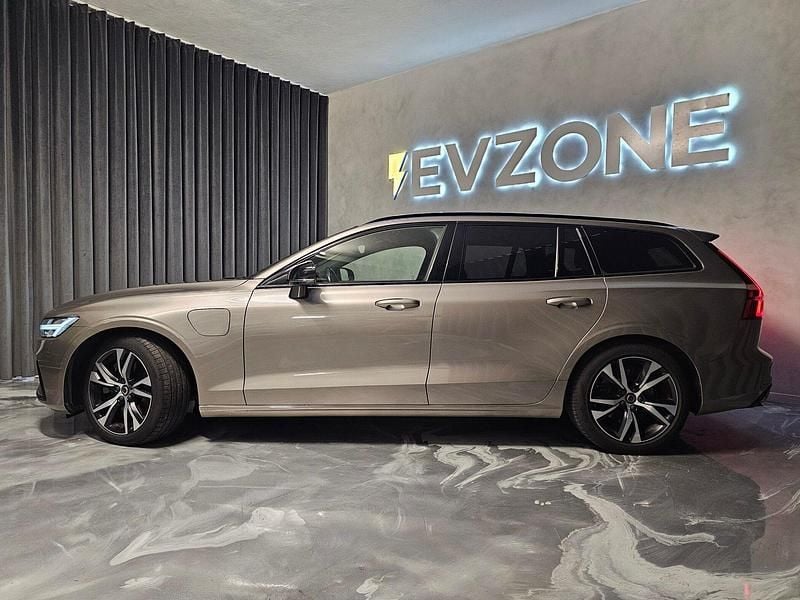 Usado 2020 Volvo V60 R-Design 390 HP Carrinha – 1500 Lisboa (Stand) – € ...