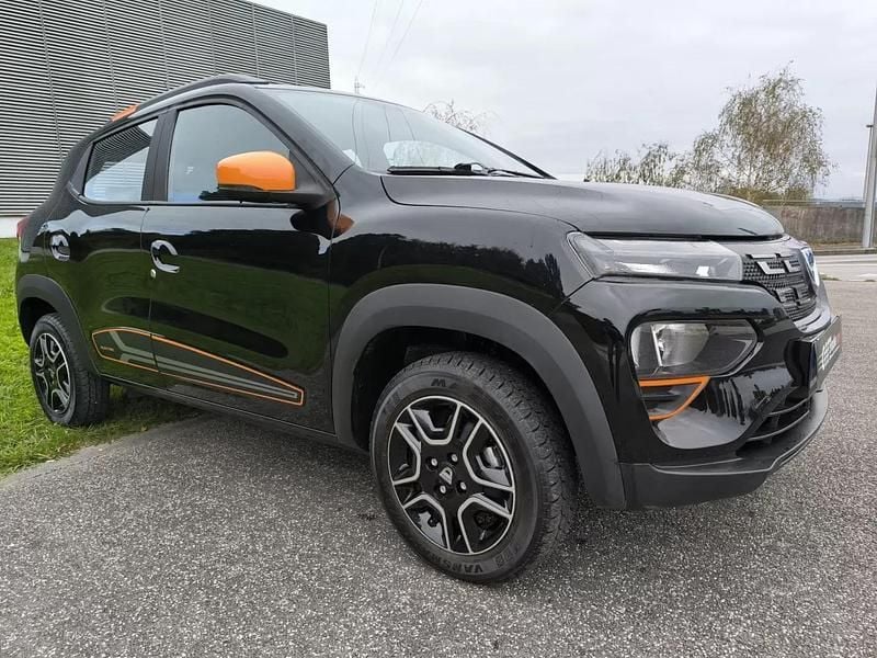 Usado 2022 Dacia Spring Comfort Plus 45 HP Citadino – 4200 Porto (Stand ...