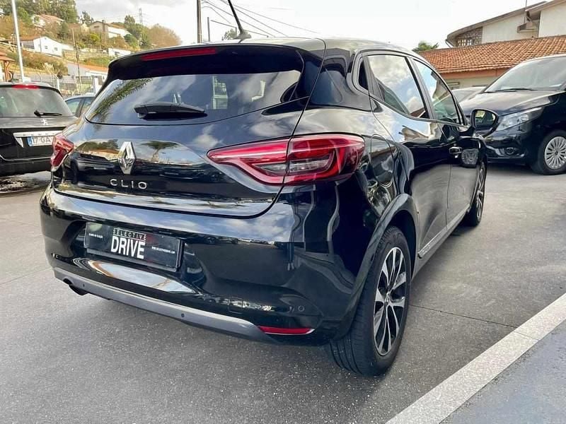 Usado 2021 Renault Clio V Techno 100 HP – 3720 Aveiro (Stand) – € 14. ...