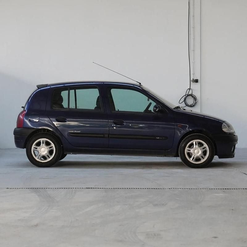 Usado 2001 Renault Clio II 75 HP – 4470 Maia (Stand) – € 1.700 (Preço ...