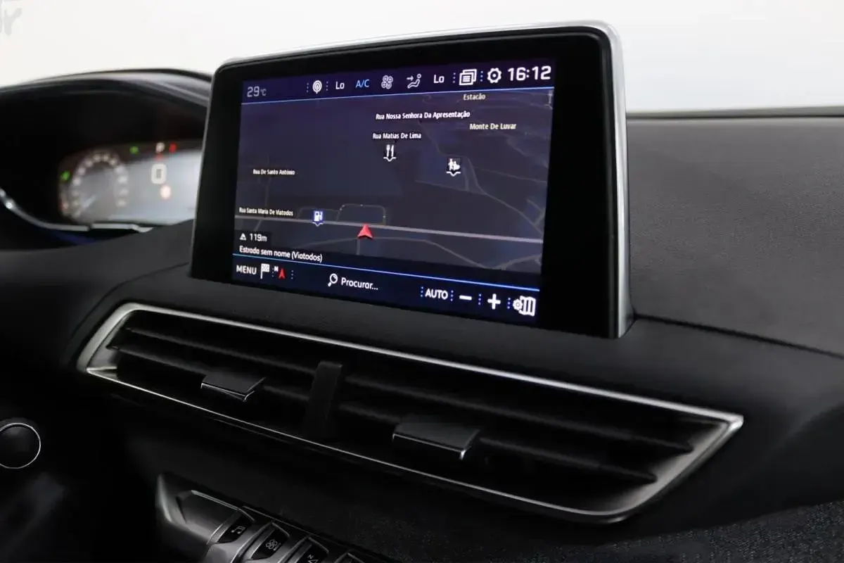 Usado Peugeot 5008 Allure 130 HP (2019) em Matosinhos - € 18.199 ...