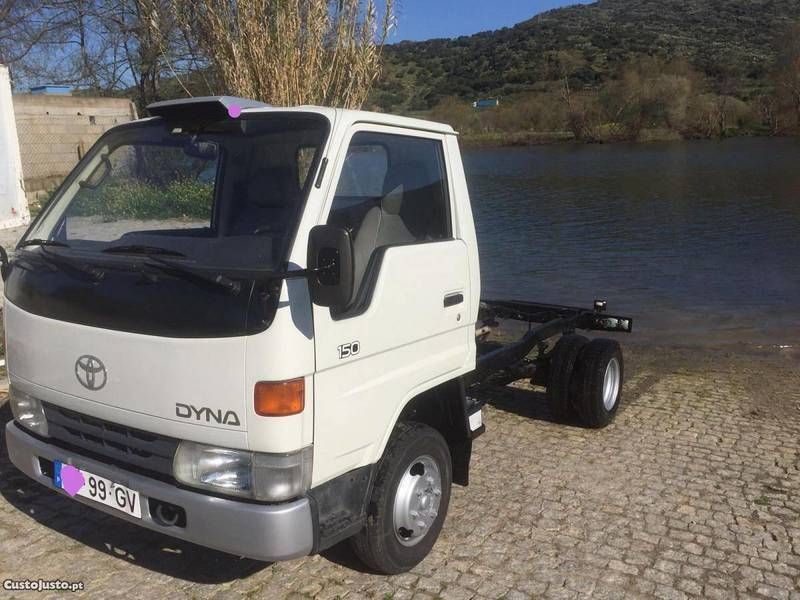Toyota Dyna: 127 usados de 11 websites para venda - AutoUncle