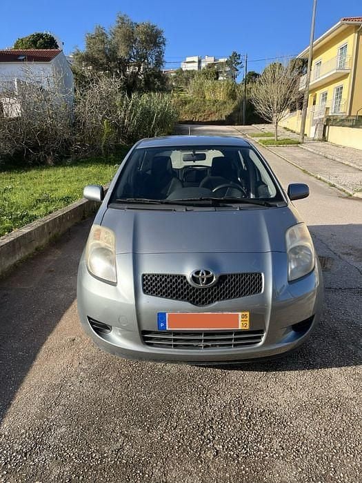 Usado 2005 Toyota Yaris Sol 90 HP Sedan – Coimbra (Privado) – € 4.500 ...
