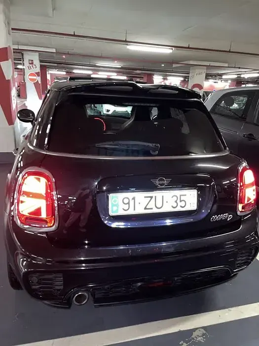 Usado Mini Cooper D 116 HP (2018) em Olivais - € 13.990 | AutoUncle