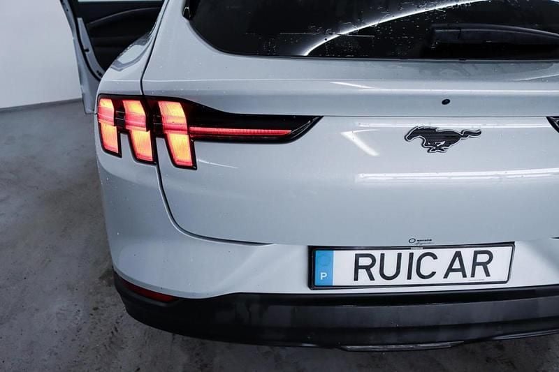 Usado 2021 Ford Mustang Mach-E 258 HP SUV – 3850 Albergaria-A-Velha ...