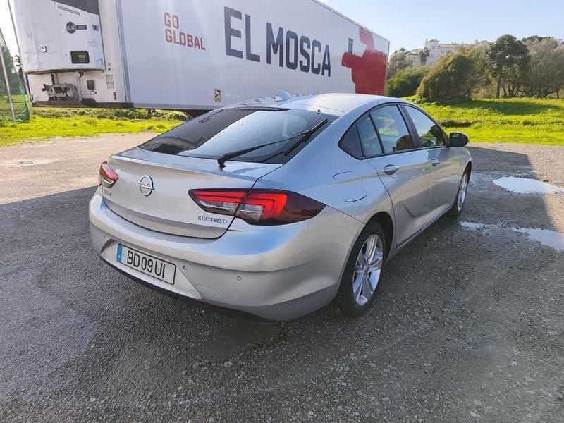 Usado 2018 Opel Insignia Business 130 HP Sedan – Setúbal (Stand) – € 9. ...