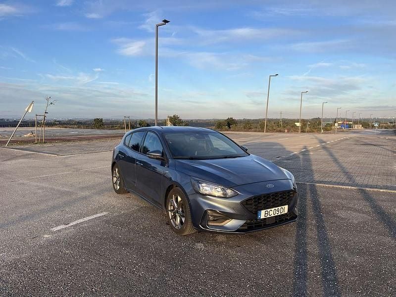 Usado 2018 Ford Focus ST-Line 125 HP Sedan – Lisboa (Privado) – € 9.990 ...