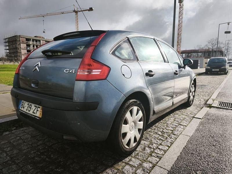 Usado 2004 Citroën C4 89 HP Sedan – Porto (Privado) – € 2.300 (Preço ...