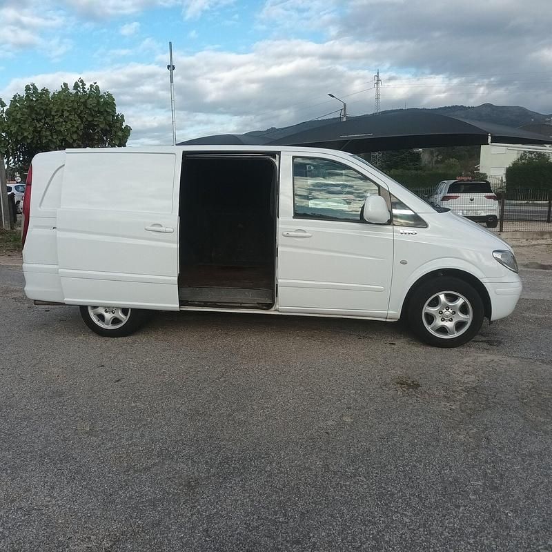 Usado 2008 Mercedes Vito 110 HP Van – 4930 Viana do Castelo (Stand) – € ...