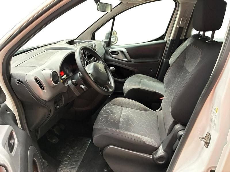 Usado 2017 Peugeot Partner 110 HP Monovolume – 4705 Sequeira (Stand ...