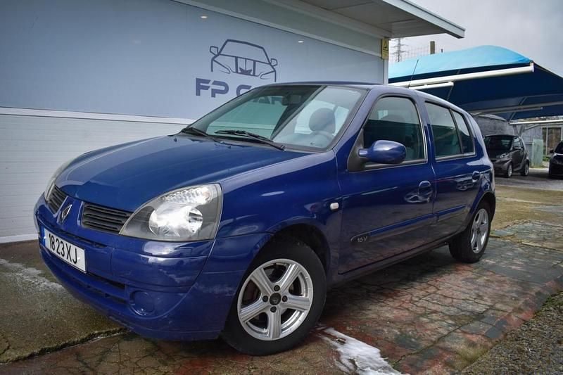 Usado 2004 Renault Clio II 75 HP – 4435 Rio Tinto (Stand) – € 1.950 ...