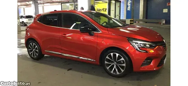 Usado Renault Clio Techno (2023) em Loures - € 14.490 | AutoUncle