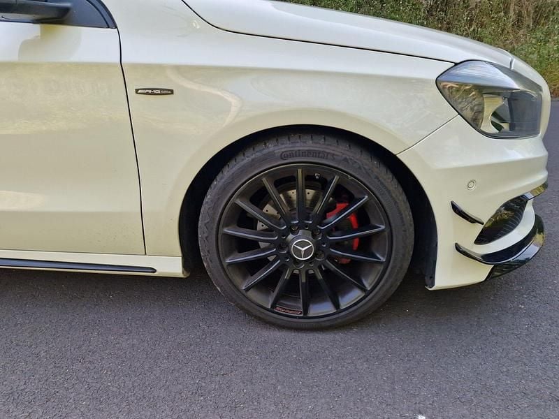 Usado 2015 Mercedes A180 AMG line 109 HP – 4585 Porto (Stand) – € 19. ...
