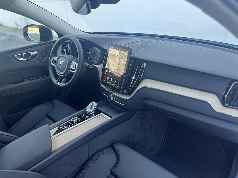 Novo 2026 Volvo XC60 349 HP SUV – 4520 Sta. Maria da Feira (Stand) – € ...